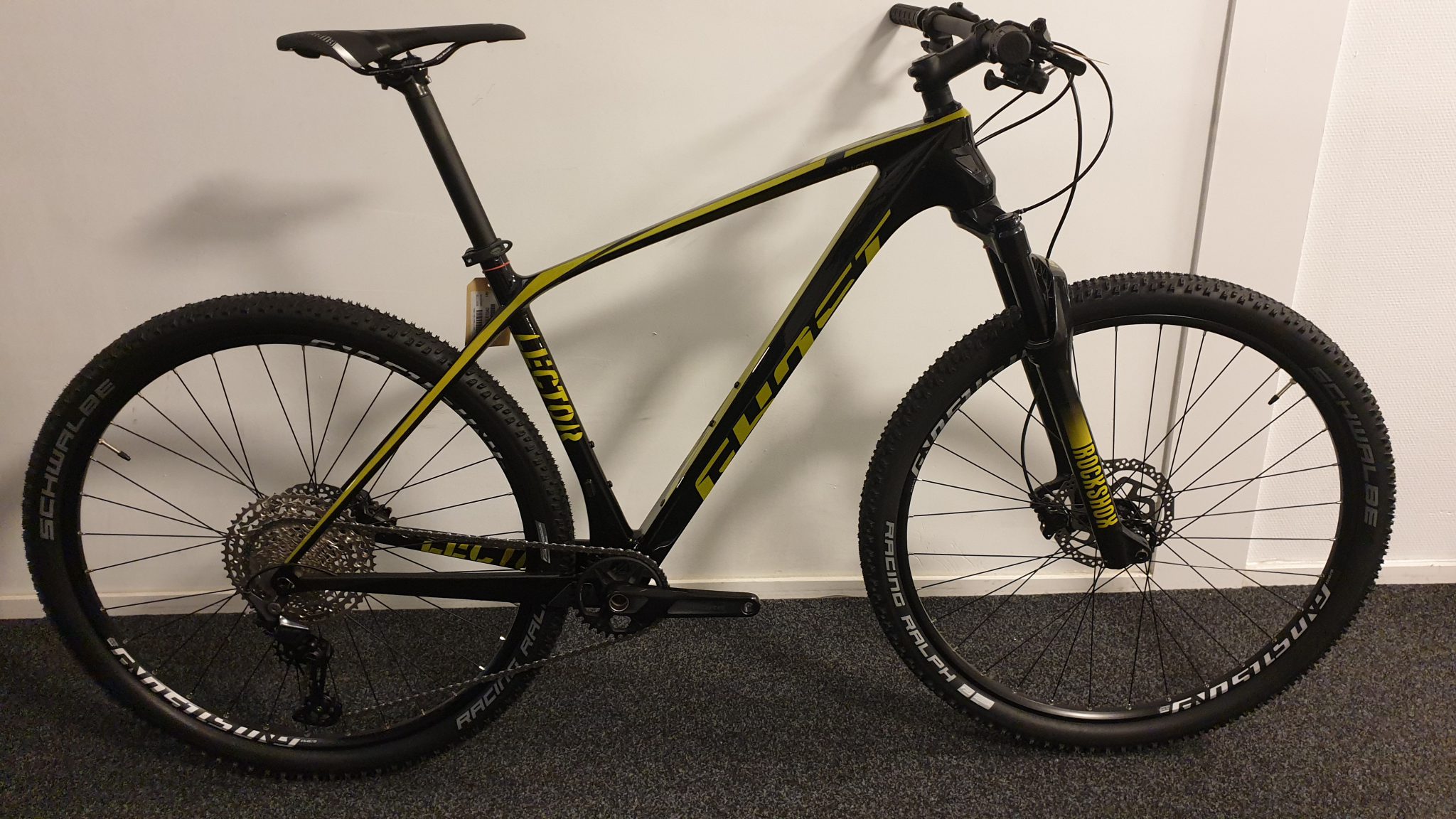 Ghost Lector LC Base - Goedkope overjarige mountainbikes en racefietsen